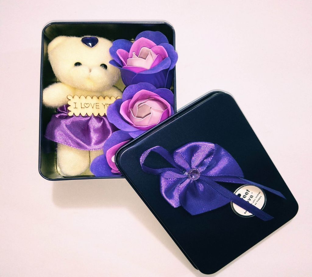 Sweet Love Valentine Gift Box-Romantic Valentine Surprise Love Gift Box ...